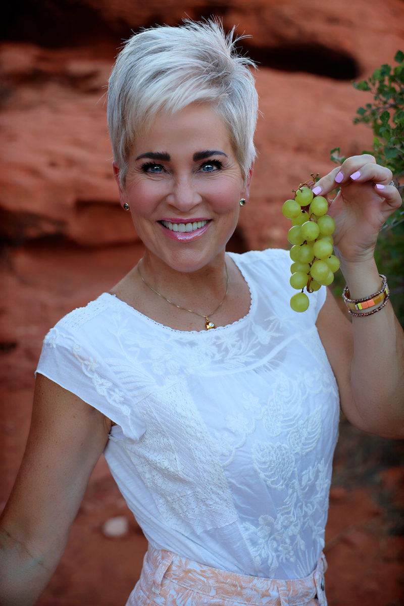 SNACKING WITH CALIFORNIA GRAPES