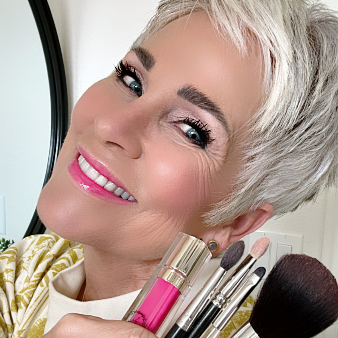 MY EVERYDAY MAKEUP ROUTINE - Chic Over 50
