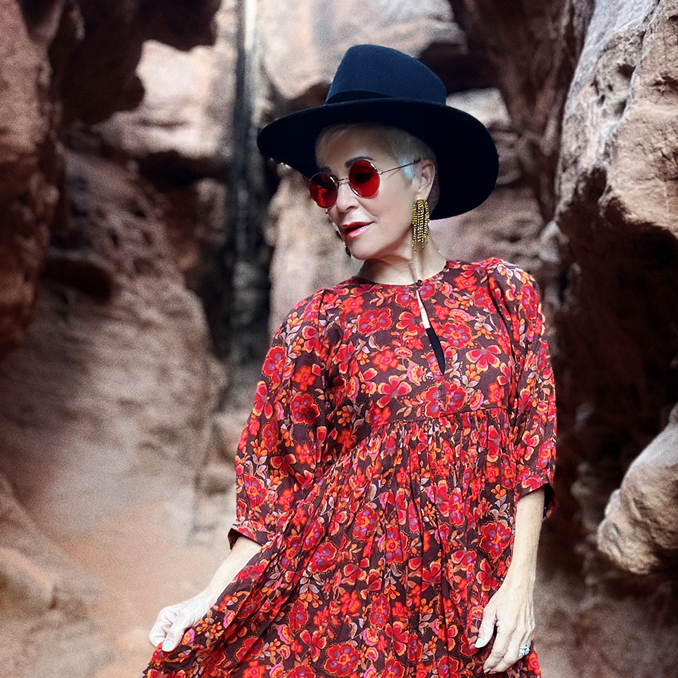 THE SEVEN-POINT OUTFIT METHOD - Chic Over 50